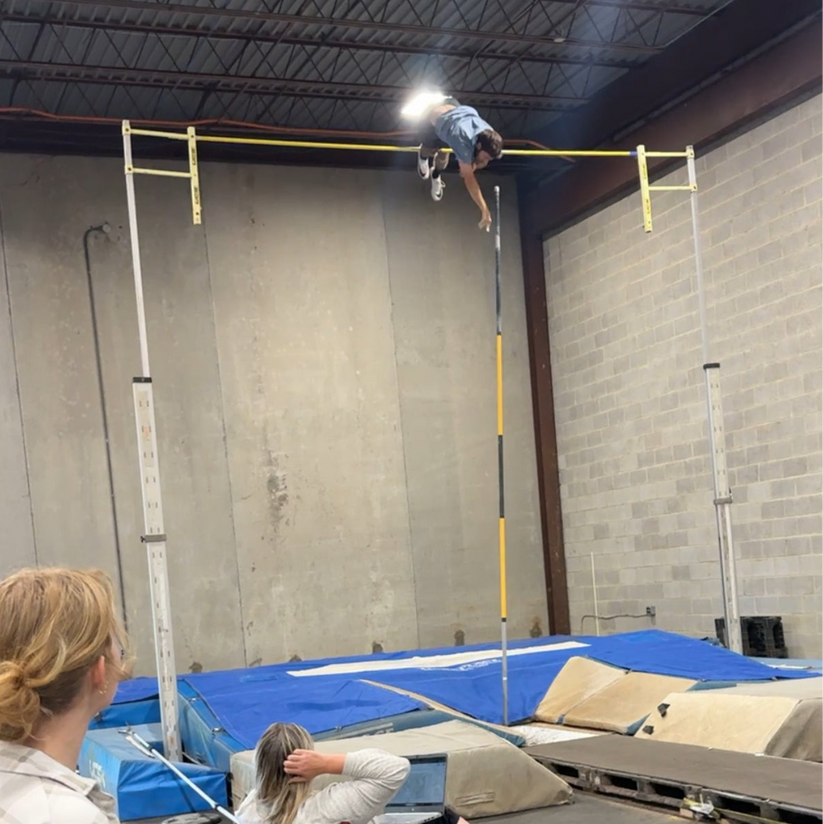 Pole Vault Lessons in Maryland [Sandstorm Vault] – Pole Vault Mall